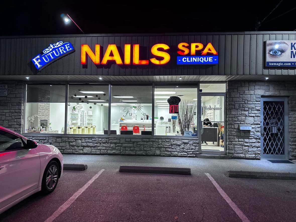 Noir Nail Beautique – Come get your nails done!